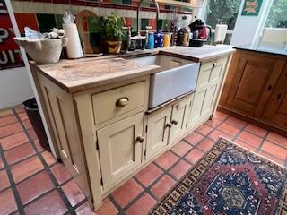 Second hand freestanding kitchen units store